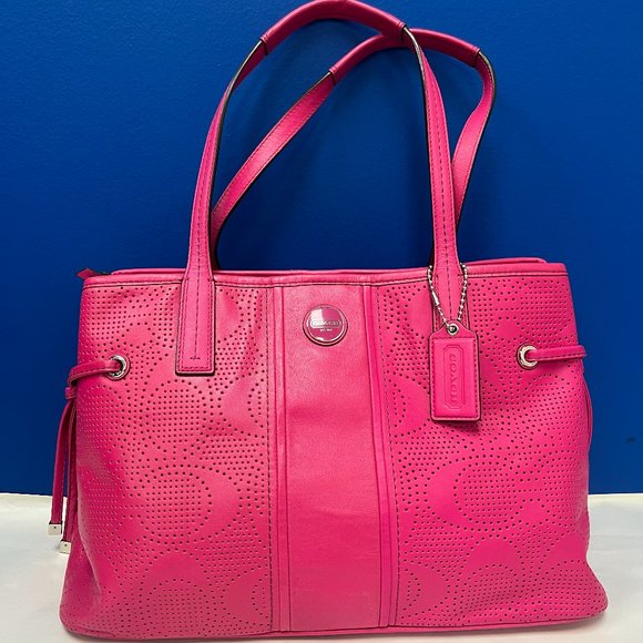 Coach | Bags | Coach Sig Perforated Leather Carryall Tote Bag Purse ...